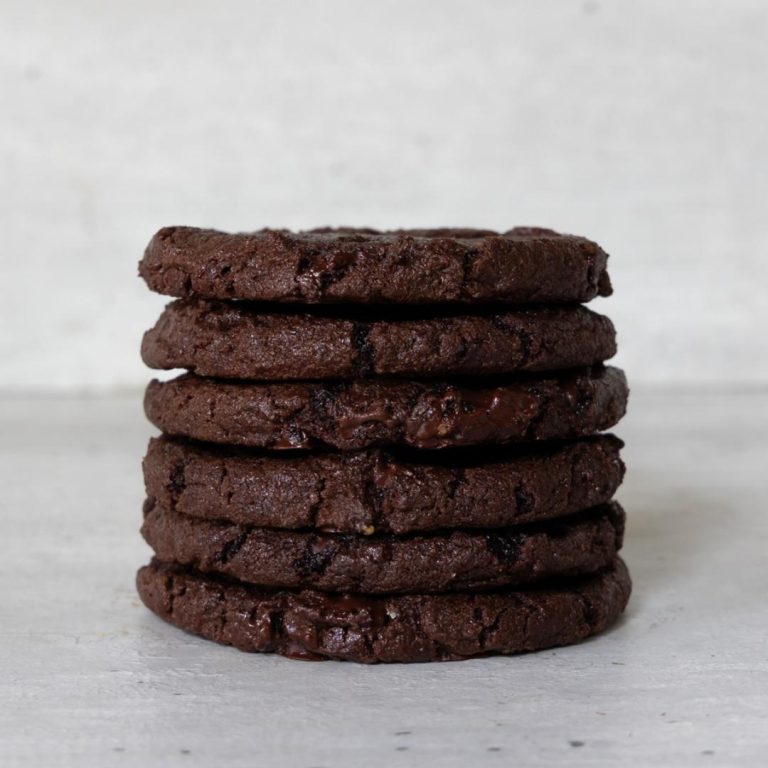 Seasalt Dark Chocolate Cookie - Burnt Ends Bakery